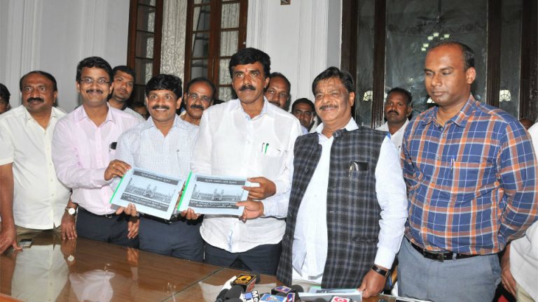 MCC takes over 45 MUDA Layouts - Star of Mysore