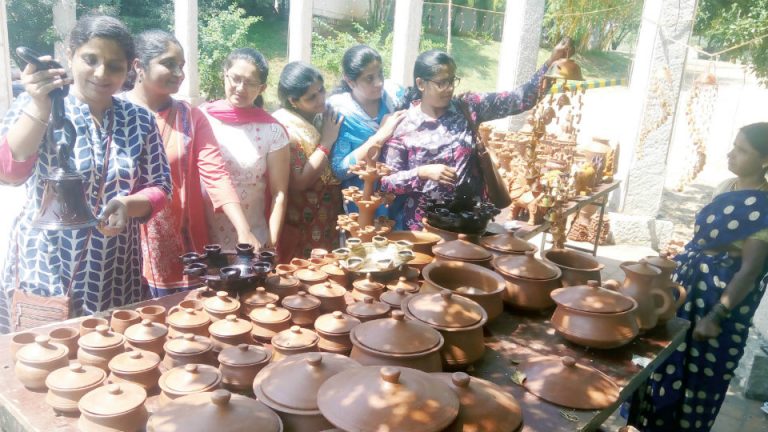 Earthen lamps, Kauna Grass bags attract attention at Urban Haat - Star ...