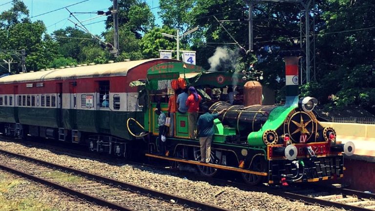 World’s oldest working steam engine to chug between Mysuru-Bengaluru ...