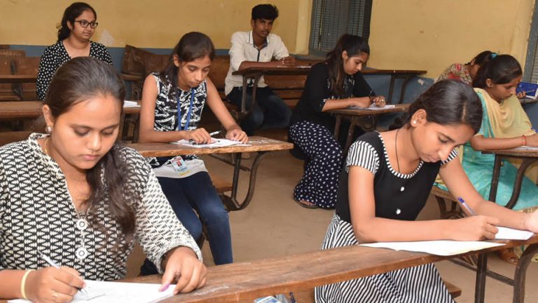 Over 10,000 students appear for CET - Star of Mysore