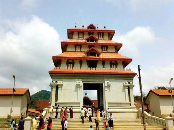 Bhagamandala Temple ‘Kalasha’ falls off after lightning strike - Star ...