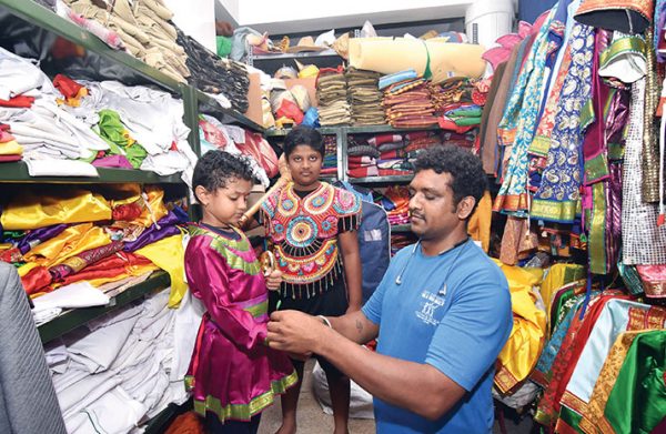 Costume Cornucopia: Where Bahuroopis are fashioned, styled - Star of Mysore