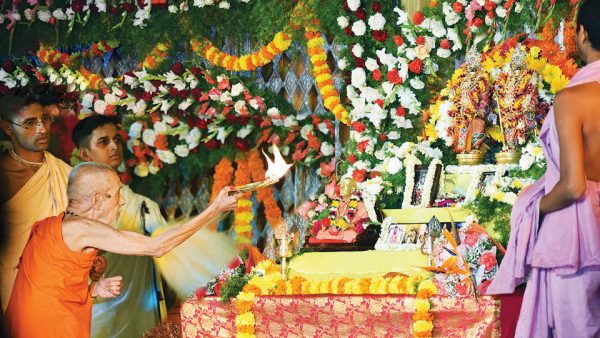 Ritualistic Janmashtami held at ISKCON Mysuru - Star of Mysore