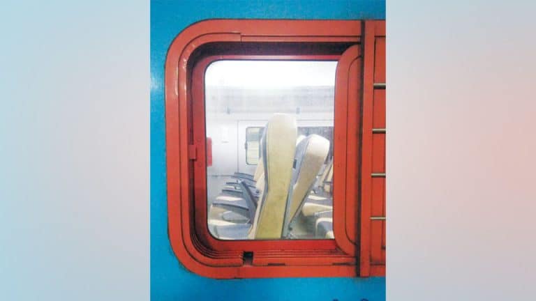 Emergency windows at wrong place - Star of Mysore