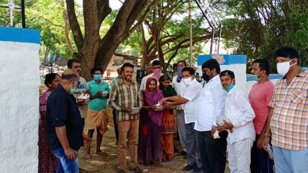 Former MLA M.K Somashekar extends helping hand - Star of Mysore