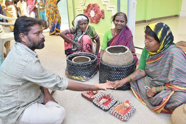 Soothsayer Koravanjis of Mysuru stare at bleak future - Star of Mysore