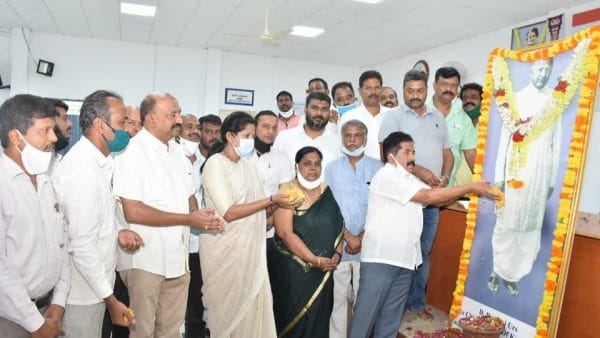 Former CM Devaraj Urs remembered - Star of Mysore