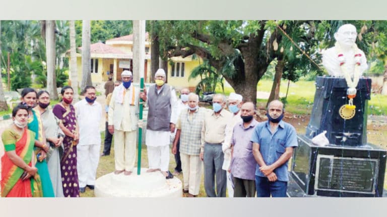 Freedom Fighters hoist Flag - Star of Mysore