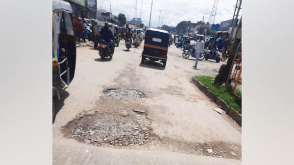 Plea to asphalt Azeez Sait Main Road - Star of Mysore