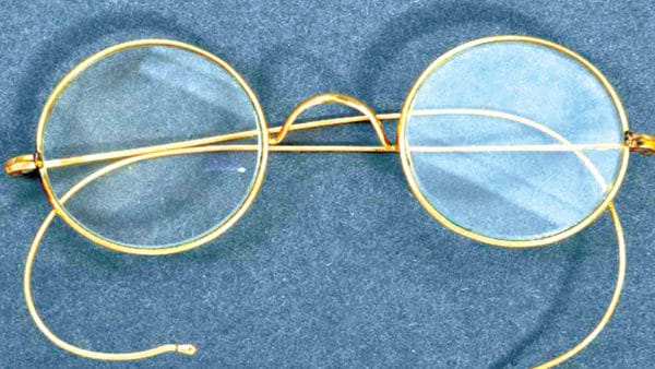 Gandhiji’s iconic glasses auctioned for $340,327 in UK - Star of Mysore
