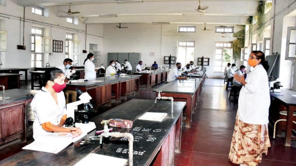 Medical Colleges reopen - Star of Mysore