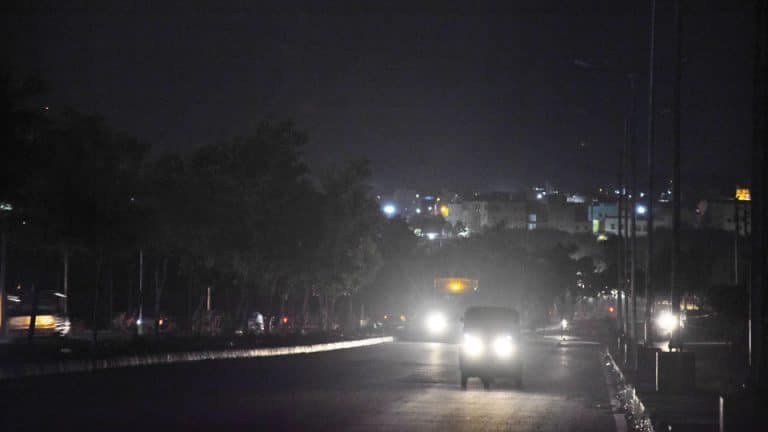 No street-lights on Ring Road - Star of Mysore