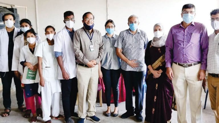 Vaccination begins for medical store owners and employees at Raghulal ...