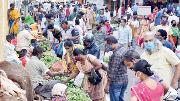 Unruly Crowds - Star of Mysore