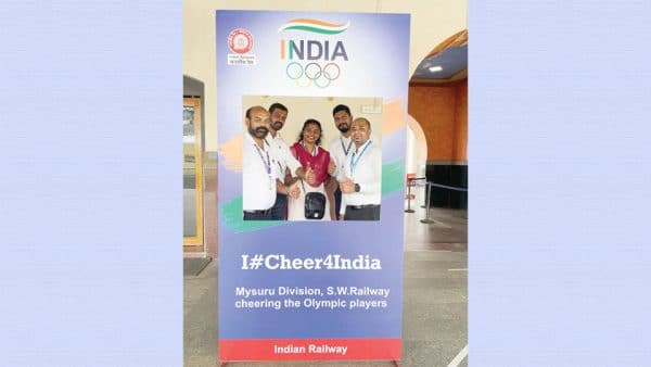 Selfie Point at City Railway Station: A clarification - Star of Mysore