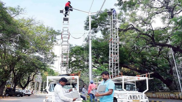 LED streetlight project sees light - Star of Mysore