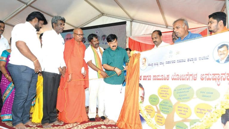 Union Minister expresses disappointment over functioning of Slum Board ...