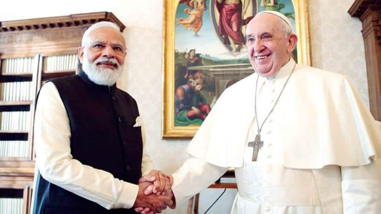 PM Modi meets Pope at Vatican Tweets “Invited Him To Visit India ...