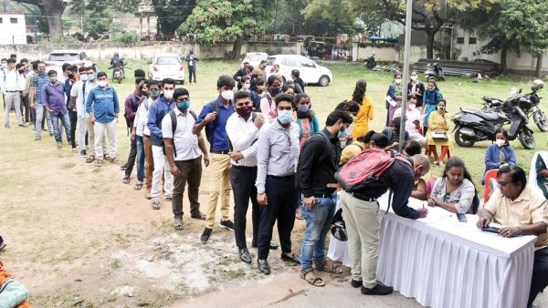 Hundreds take part in Job Mela - Star of Mysore
