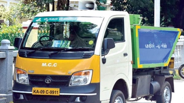 Irregular collection of household waste at Treasury Layout - Star of Mysore