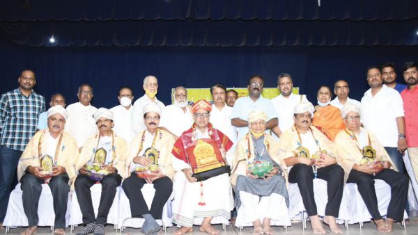 Will take up upper caste reservation issue with CM, says Ashok ...