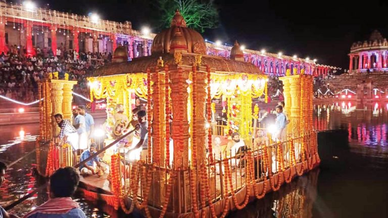 Melukote Teppotsava held - Star of Mysore