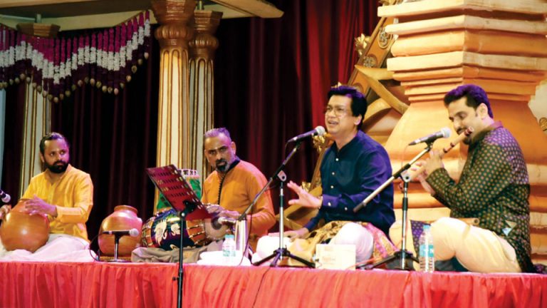 Playback singer Vijay Prakash renders Bhajans at Ganapathy Ashram ...