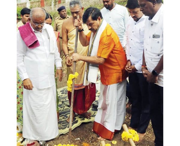 MLAs perform 'Guddali Puja' for Devikere and Hirekere development atop ...