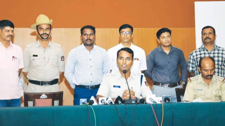 Man cheated of Rs. 48.80 lakh on promise of job: CEN Police team nab ...