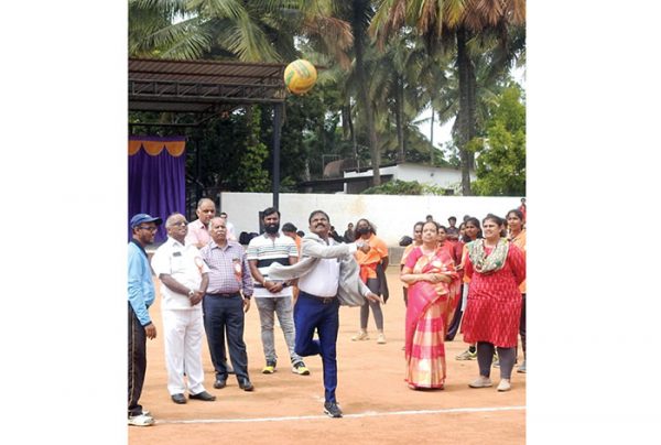 Winners of Mysore District Amateur Throwball Premier League - Star of ...