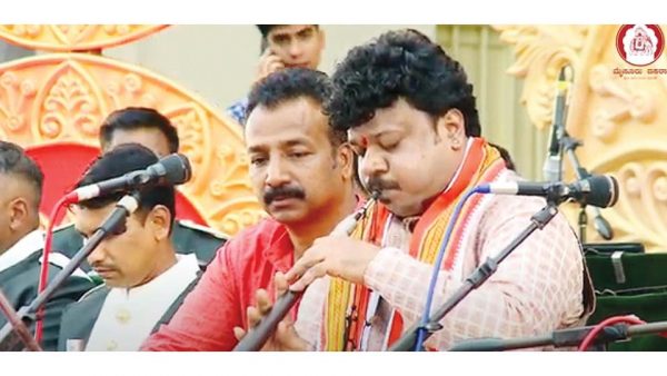 Dr. Krishna Ballesh Bhajantri’s shehnai spellbinds audience - Star of ...