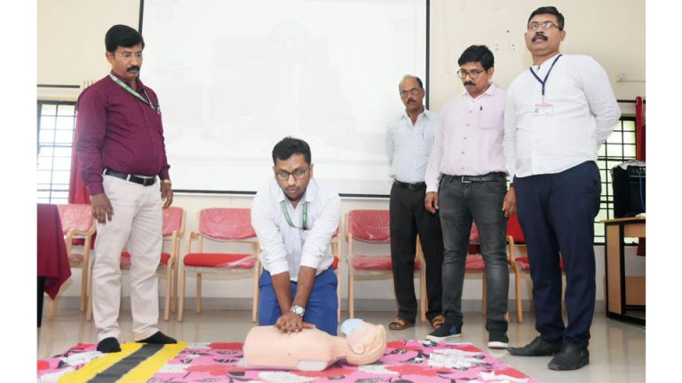 KSRTC drivers get life-saving skills - Star of Mysore