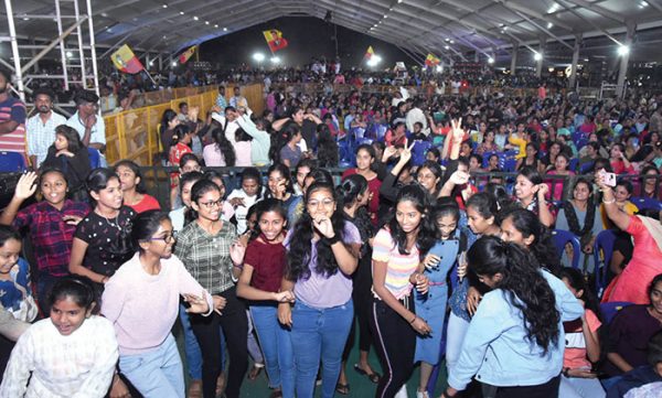 Yuva Dasara begins on a colourful note - Star of Mysore