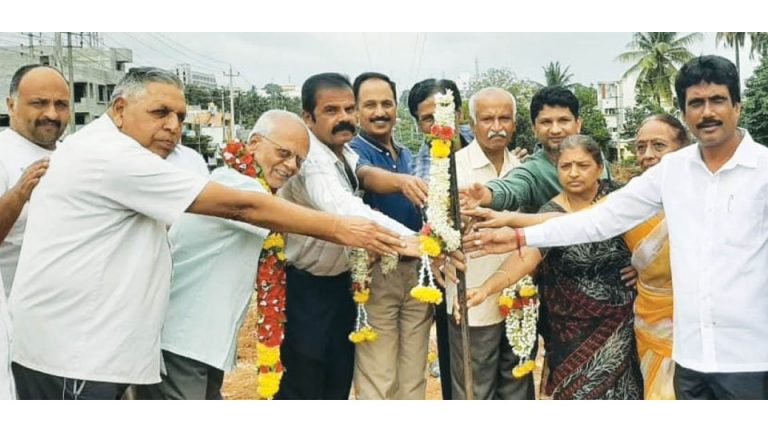 Corporator launches park development works - Star of Mysore
