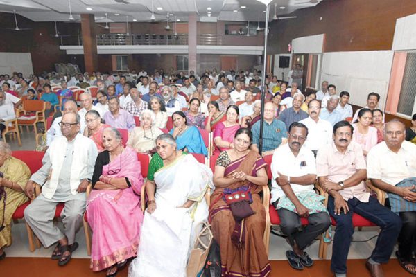 Pandit Rajeev Taranath is my Literary Guru: Dr. Chandrashekar Kambar ...