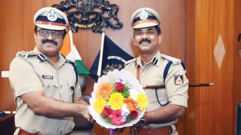 B. Ramesh takes charge as City Police Commissioner - Star of Mysore