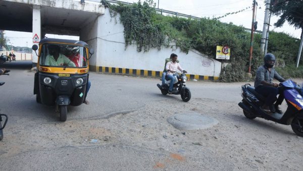 Beware! Danger lurks near M.G. Road underbridge - Star of Mysore