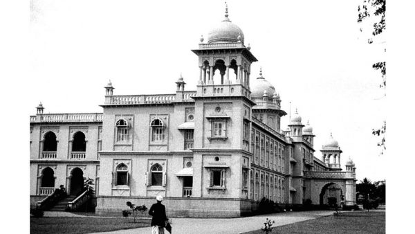 Two beautiful buildings, but whither heritage? - Star of Mysore