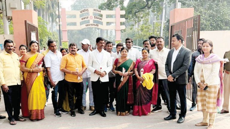 Mayor led MCC team in Varanasi - Star of Mysore