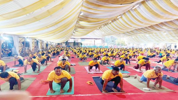 Mass Shiva Namaskara programme held at Sri Ganapathy Ashram - Star of ...