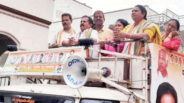 M.K. Somashekar of Congress and Kaveesh Gowda of BJP hit streets - Star ...