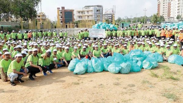 Mega anti-plastic drive on Ring Road - Star of Mysore