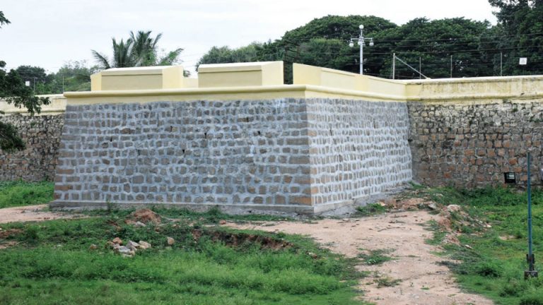 Fort wall of Mysore Palace restored - Star of Mysore