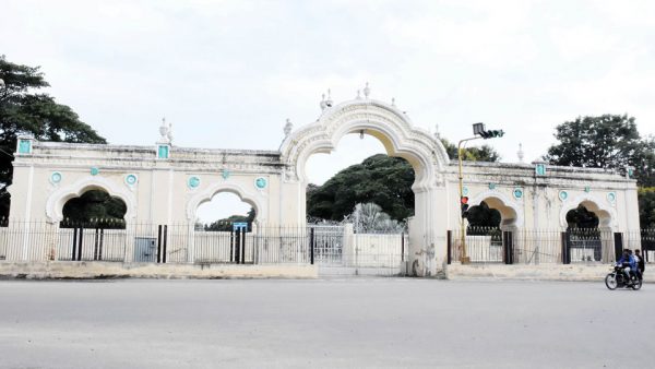 MCC to restore Govt. Guest House Heritage Arch Gate - Star of Mysore