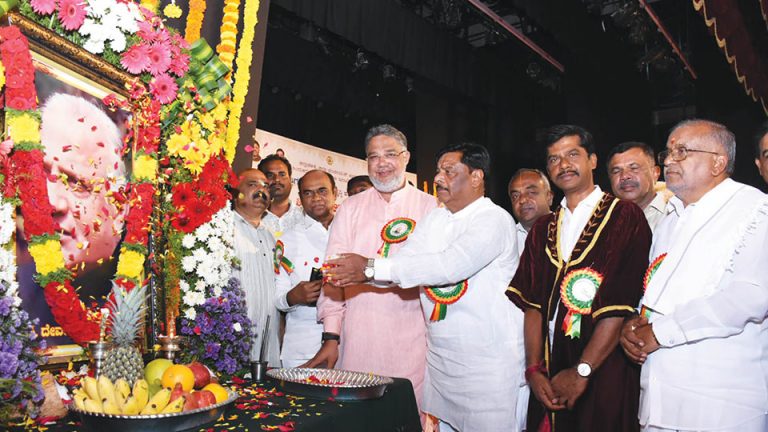 City celebrates 108th birth anniversary of former CM D. Devaraj Urs ...