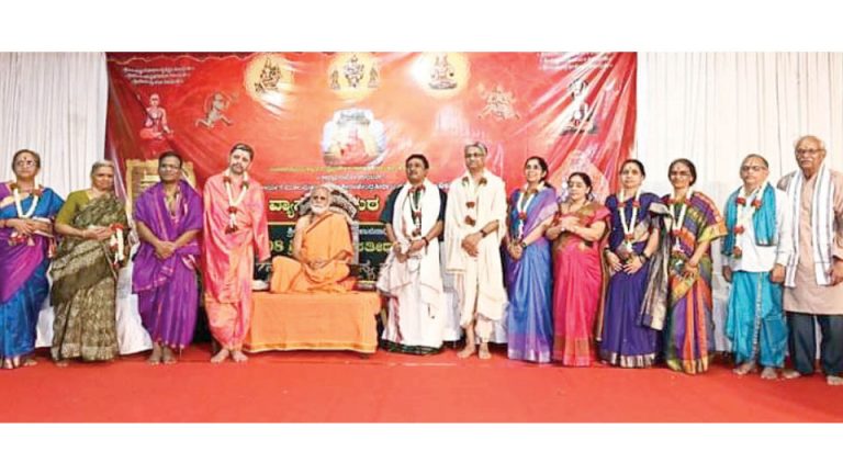Vyasaraja Mutt felicitates ISRO Scientists in Bengaluru - Star of Mysore