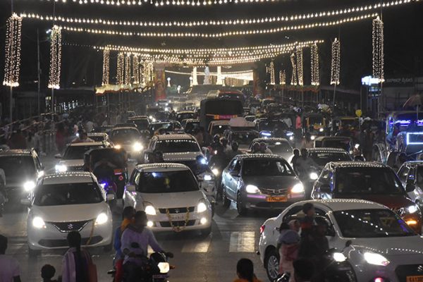 Dasara lightings extended till Nov. 3: One-way rule, no parking zones continue - Star of Mysore