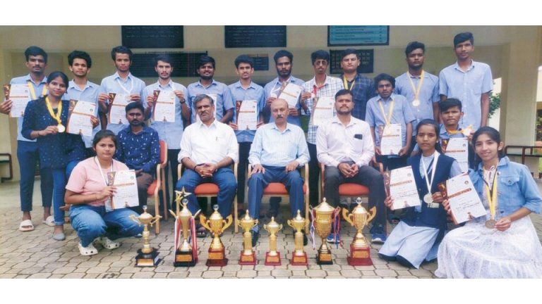 JSS Polytechnic students excel in Athletics, Tennis Ball Cricket - Star of Mysore
