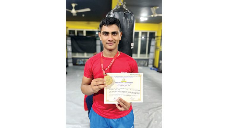 Wins gold in Natl. Boxing - Star of Mysore
