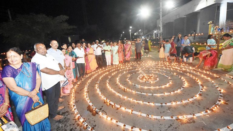 Laksha Deepotsava at city temple - Star of Mysore